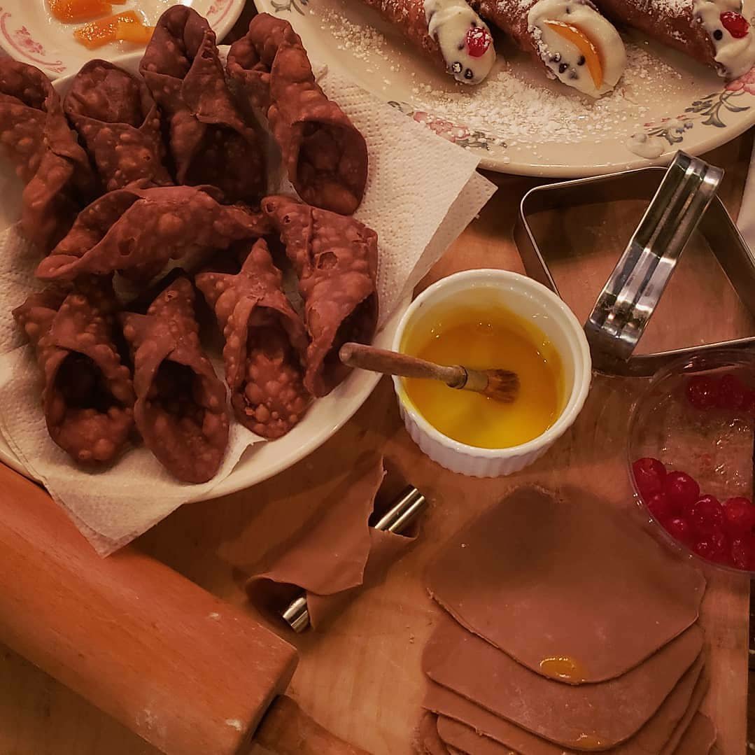 Making Cannoli In New York City - Experience Sicily
